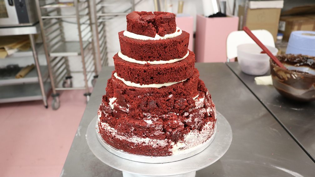 How to make fun party cakes - BBC Food