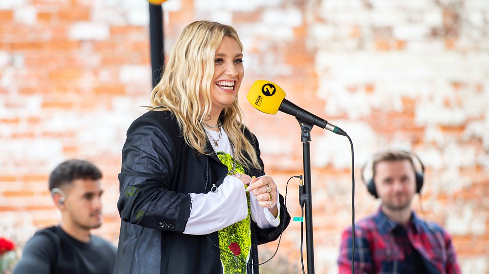 BBC Radio 2 - Radio 2's Big Bee Challenge - The Big Bee Challenge live ...