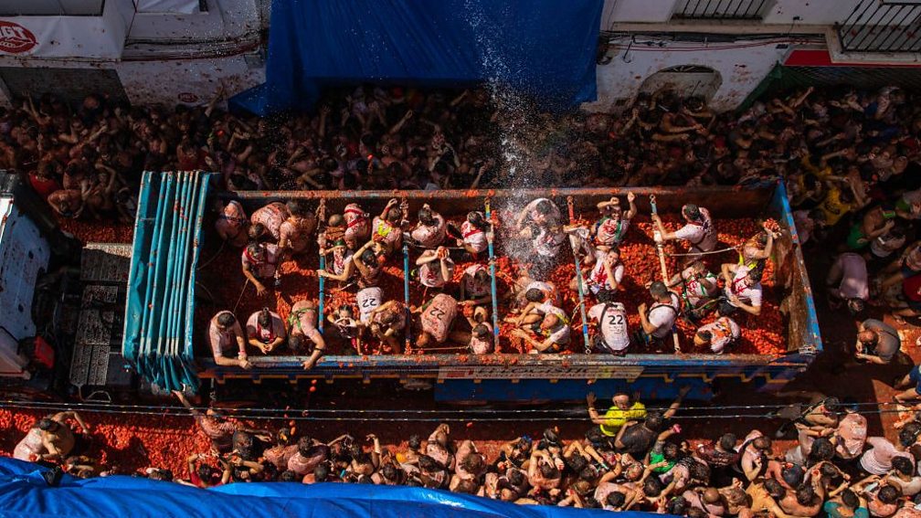 BBC World Service - Witness History - La Tomatina festival