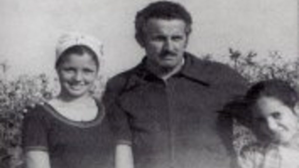 Witness History - Mariel Boatlift from Cuba - BBC Sounds