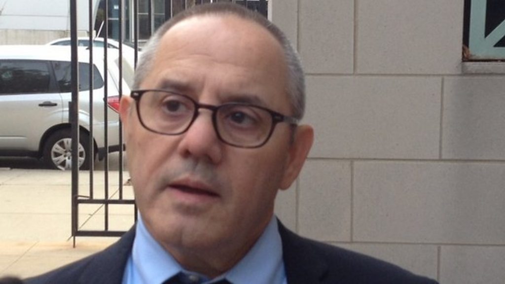 Newsday - A police officer's view of race in Chicago - BBC Sounds