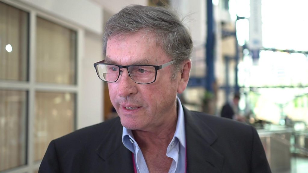 Lord Ashcroft to donate to Conservatives again - BBC News