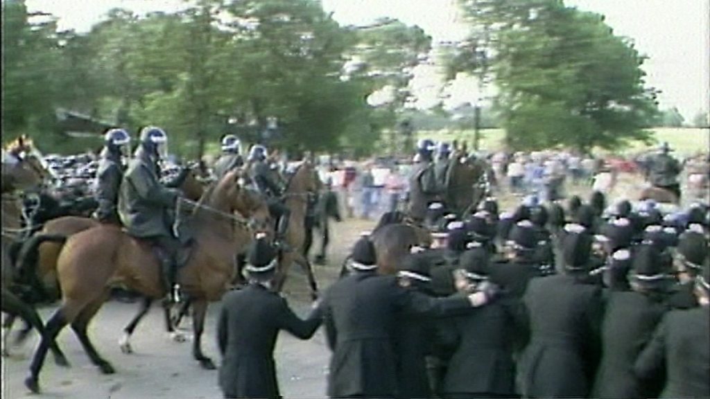 'Battle of Orgreave': Police 'had been relishing' clashes - BBC News