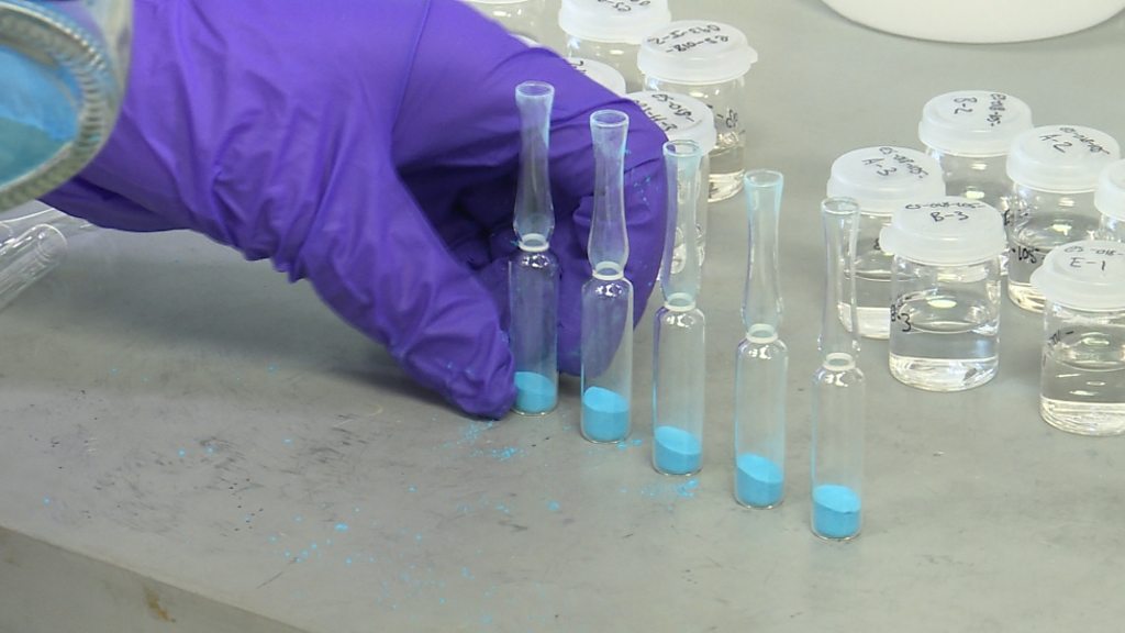 'Crystal sponge' to wipe away infection - BBC News