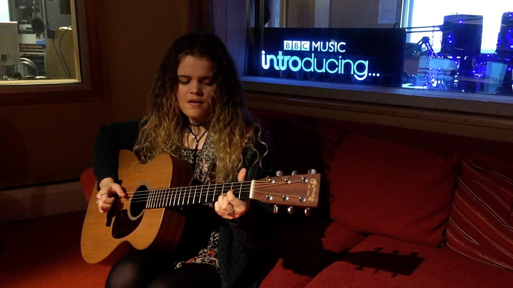 Daisy Clark becomes YouTube sensation with Grease song - BBC News