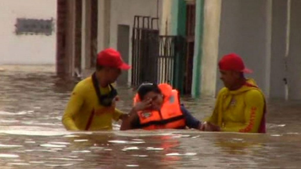El Desborde Del Río Piura Deja Miles De Damnificados En El Norte De