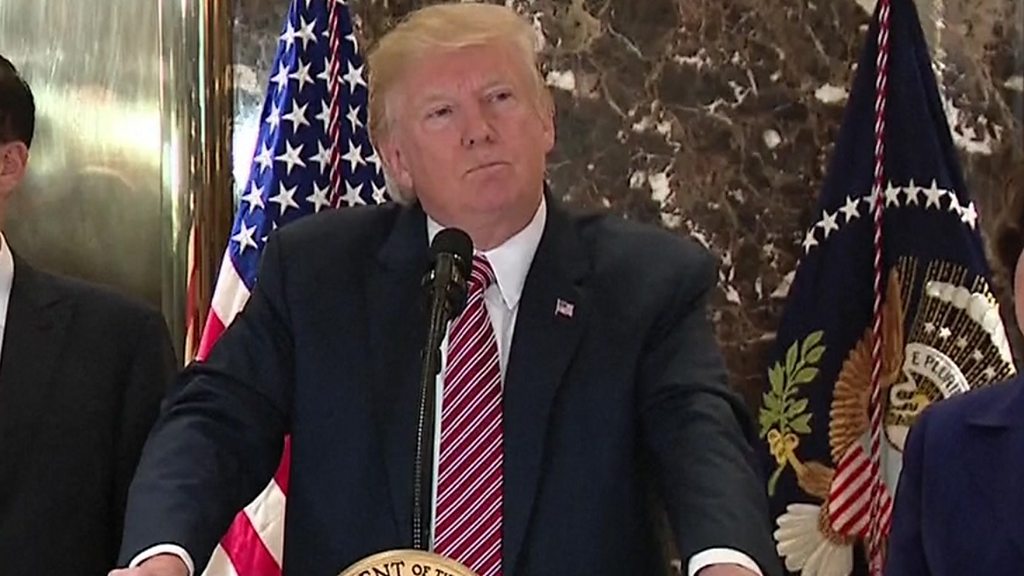 Estados Unidos: Trump insiste en que "ambos bandos tienen la culpa" de ...