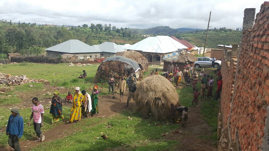 Abatwa b'i Bururi mu bumanuko bw'u Burundi bigurira amatongo kubera ...