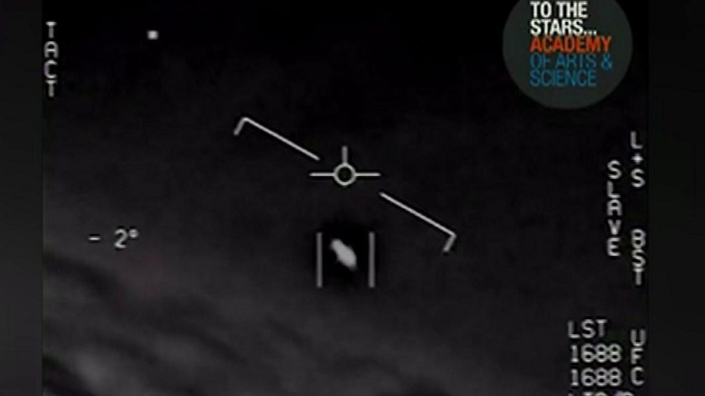 Mira Esa Cosa Está Girando Las Imágenes De Un Ovni Detectado Por