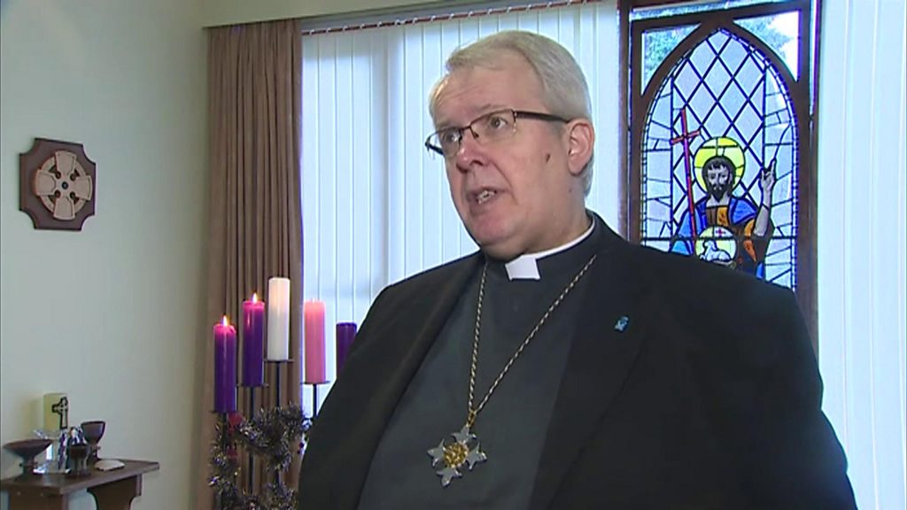 Bishop of St Asaph attends HMP Berwyn Christmas service - BBC News