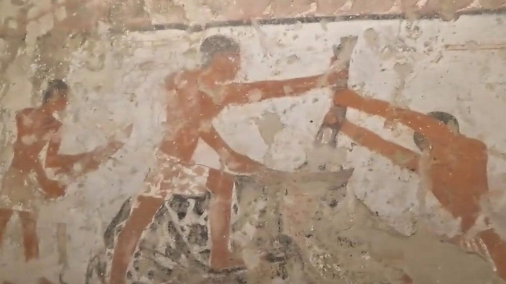 Egypt unveils 4,400-year-old tomb of ancient priestess - BBC News
