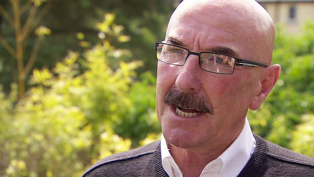 Tributes paid to 'sporting legend' William Dunlop - BBC News