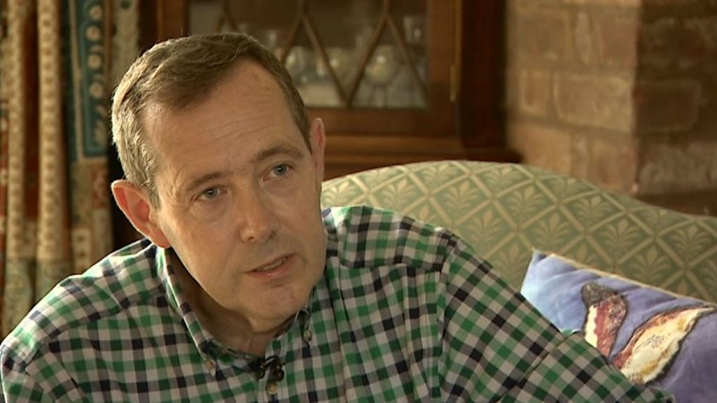 Parkinson's diagnosis for ex-minister Sir Peter Luff - BBC News