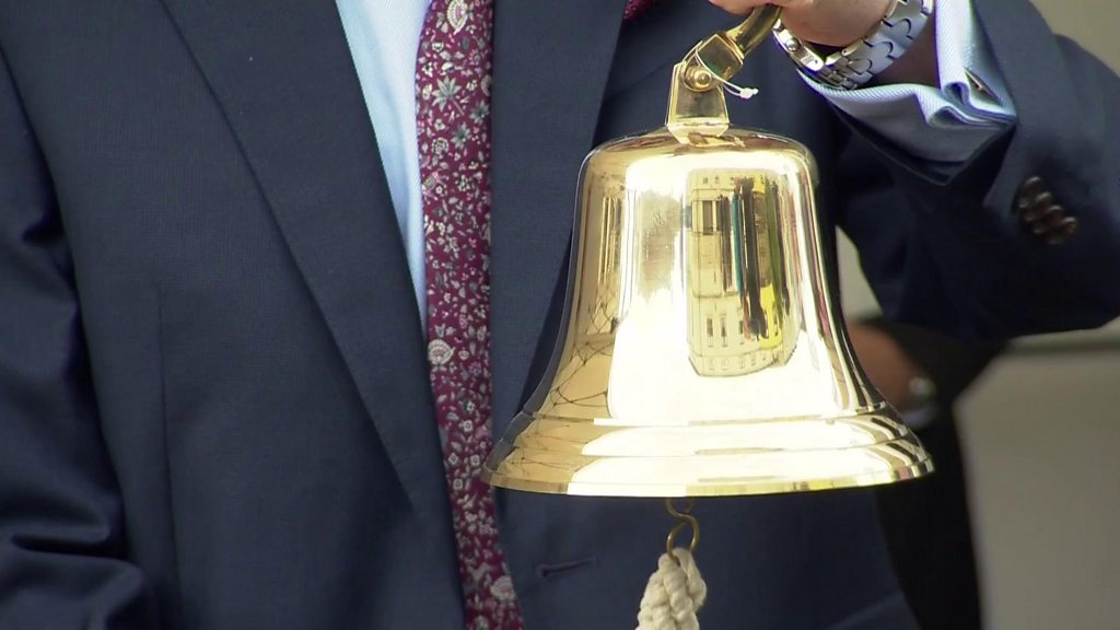 Omagh bomb: Bell tolls to mark 20th anniversary - BBC News