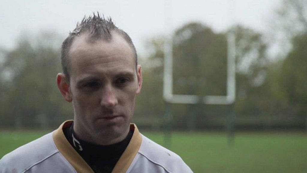 Caerleon junior rugby referee almost quit over threats - BBC News