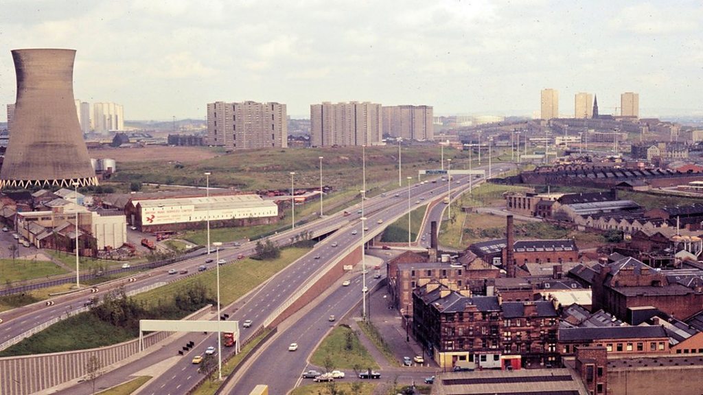 Unseen Footage Shows Glasgows M8 Motorway In 1970s Bbc News