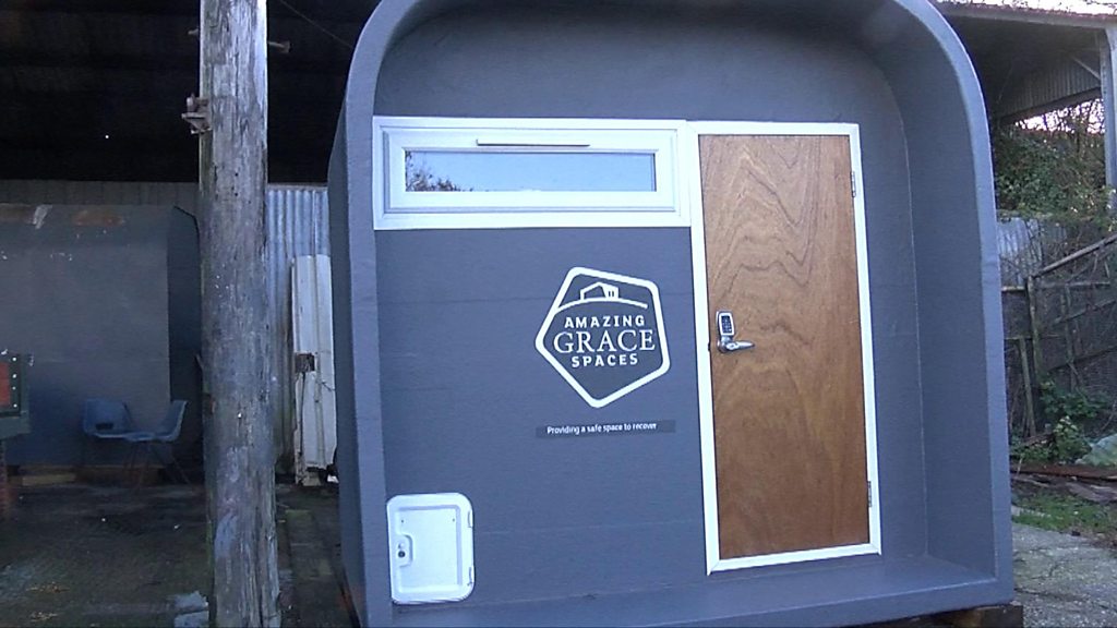 People urged to install homeless pods on land in Newport - BBC News