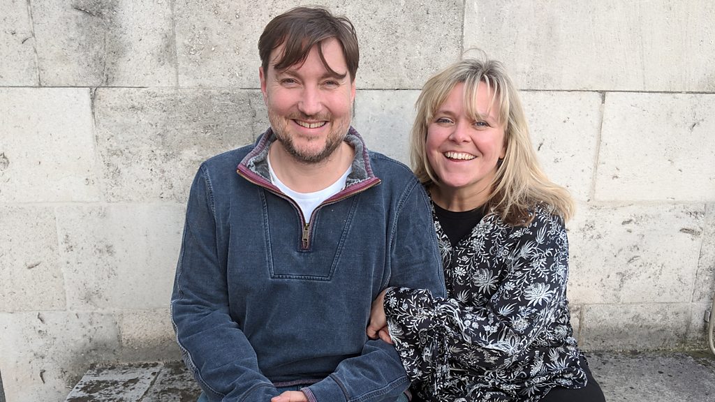 The Comedy Club Interviews - Lizzie Roper 3/3 - BBC Sounds