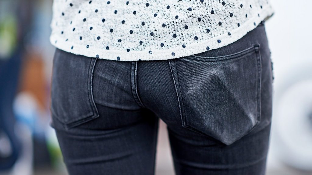 Business Daily - The listening device in your pocket - BBC Sounds