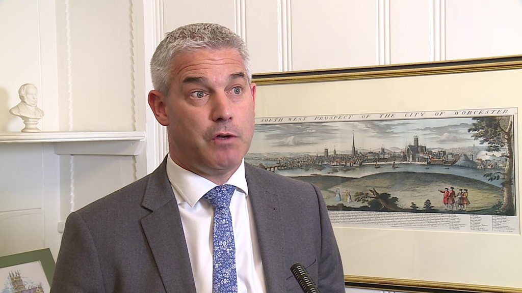 Brexit: Stephen Barclay says PM's deal is 'dead' if bill fails - BBC News