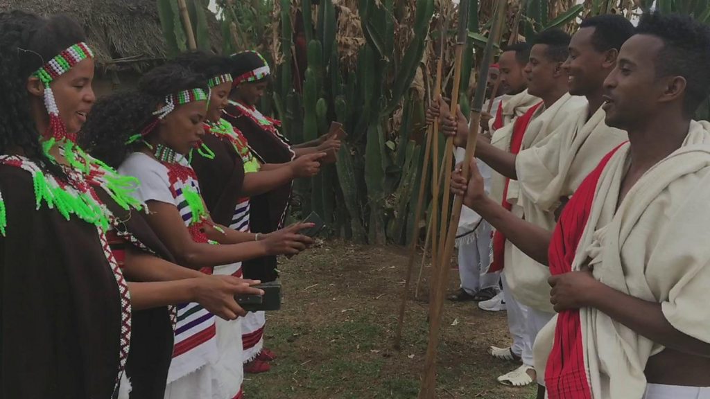 Tirrii : Shubbisa aadaa Oromoo Arsii keessaa tokko kan ta'e - BBC News ...