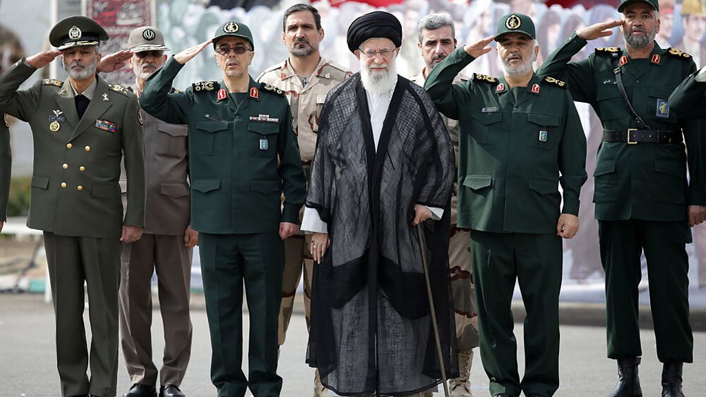رهبر ایران سپاه باید به هر تجهیزاتی و سلاحی که لازم دارد مجهز شود