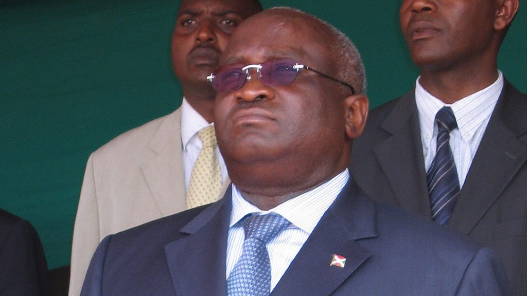 Ndayizeye Domitien: 'Mu Burundi hari imigambwe myinshi itari ngombwa ...