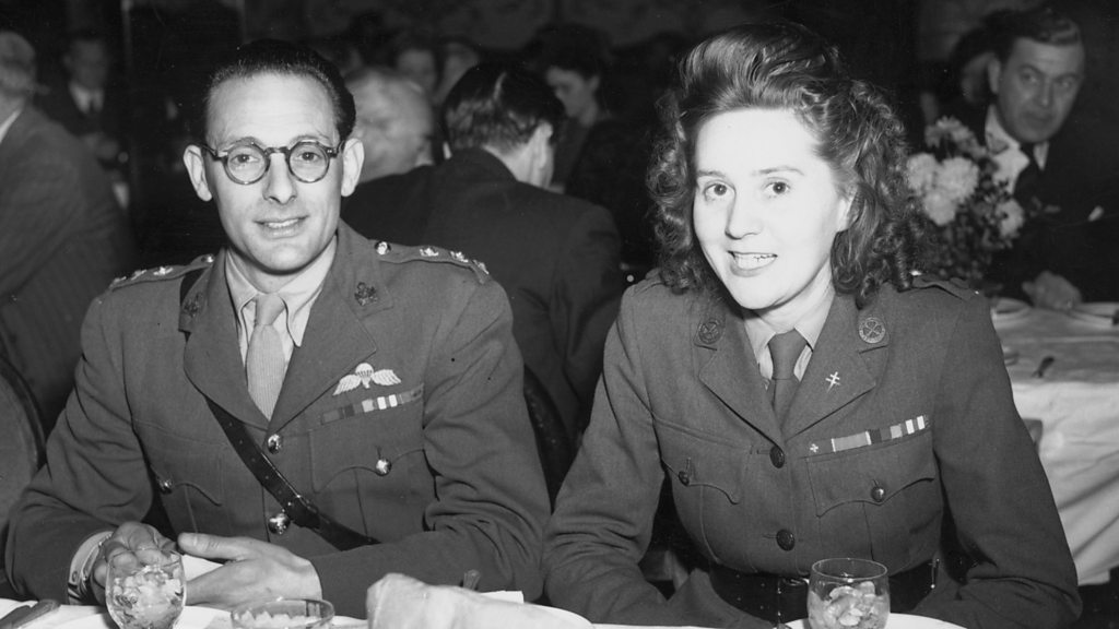 GWR train named after decorated WWII spy Odette Hallowes - BBC News