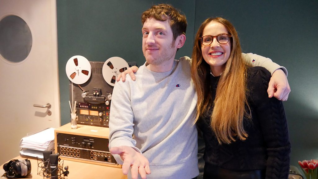 Elis James – Dwy Iaith, Un Ymennydd - Luned Tonderai - BBC Sounds