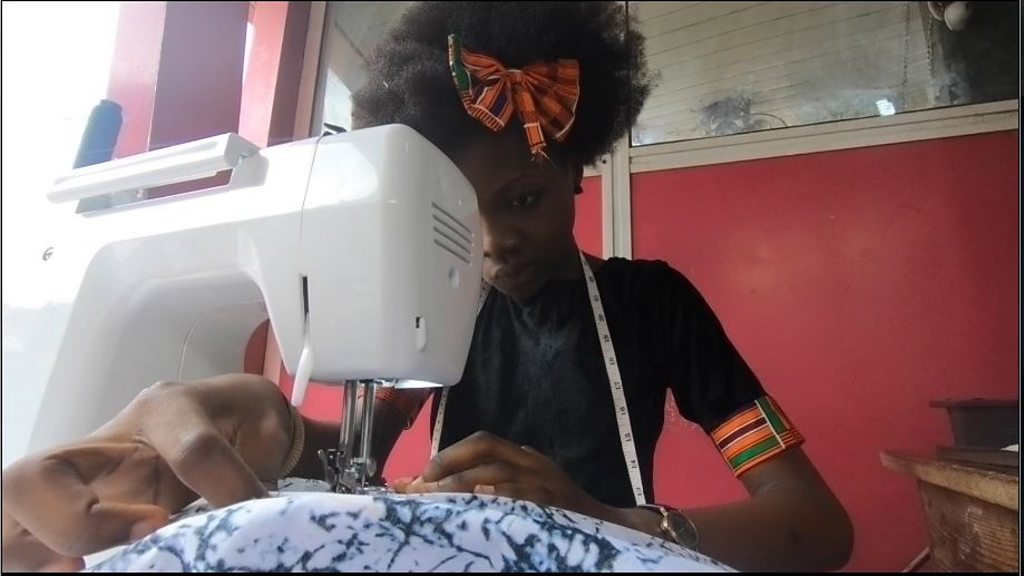 Cameroon first daughter: Ọmọ ààrẹ lọ ṣí sọ́ọ́bù irun ṣí Amerika - BBC ...