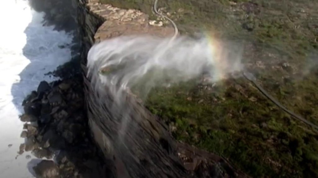 Gromobran na krovu: Da vam olujni dani budu kao i svaki drugi - BBC ...