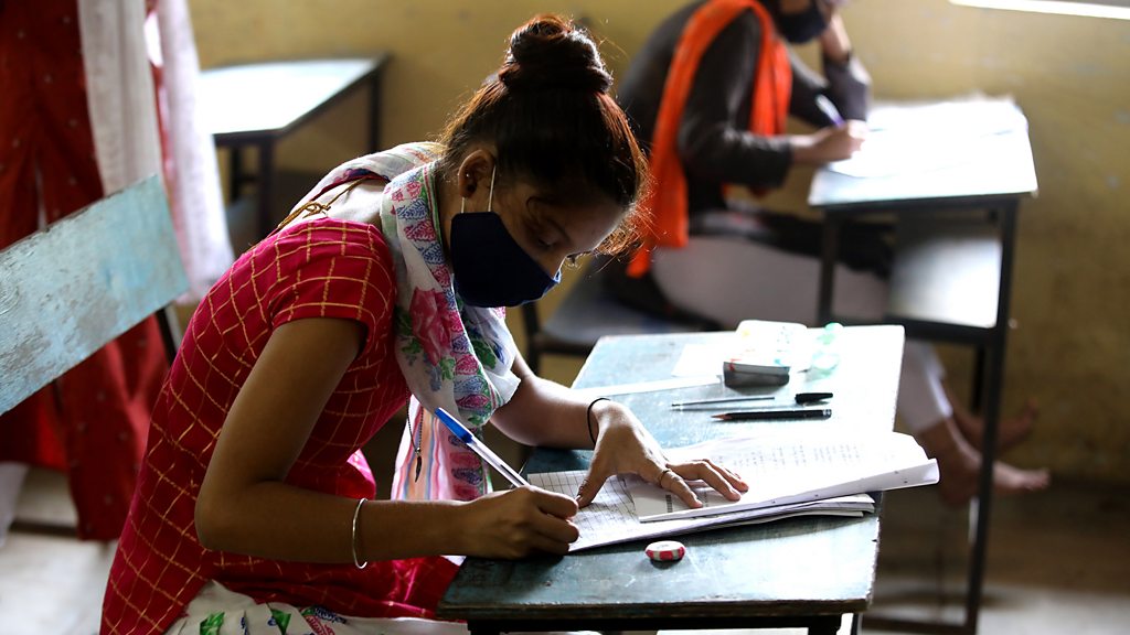 WorklifeIndia - India’s growing education divide - BBC Sounds
