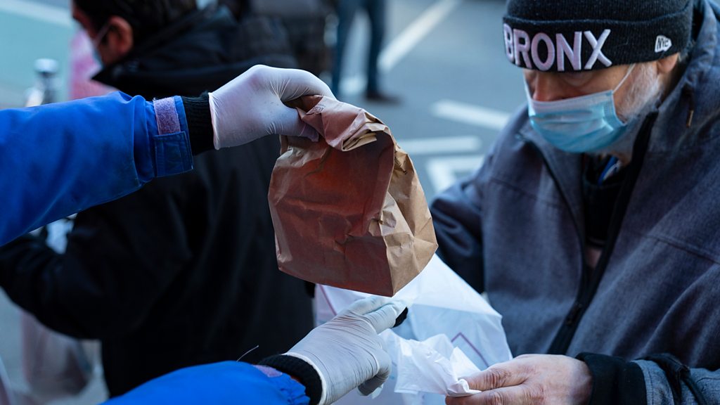 Newsday - US lawmakers agree $900 billion Covid-19 aid package - BBC Sounds