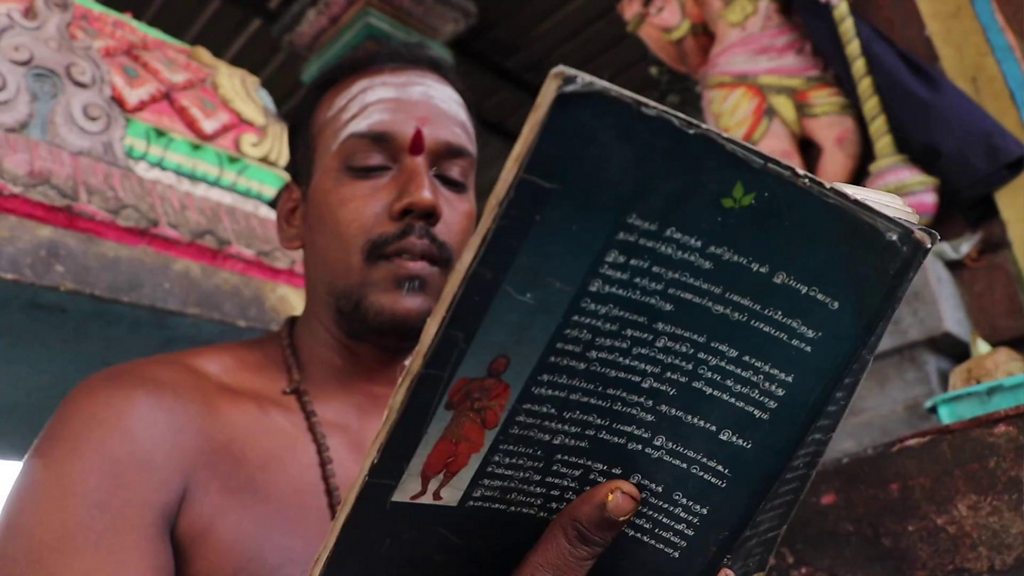 Mfahamu Padre wa kwanza wa tabaka la chini India - BBC News Swahili