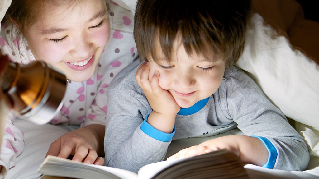 BBC Audio | 6 Minute English | What makes a good story?