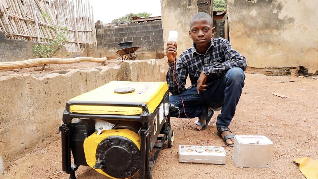 Emmanuel Chisom: 'Na nrọ ka m mụtara iji 'carton' arụ igwe na-enye ọkụ ...