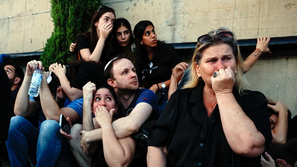Unspun World with John Simpson - Will Israel invade Gaza? - BBC Sounds
