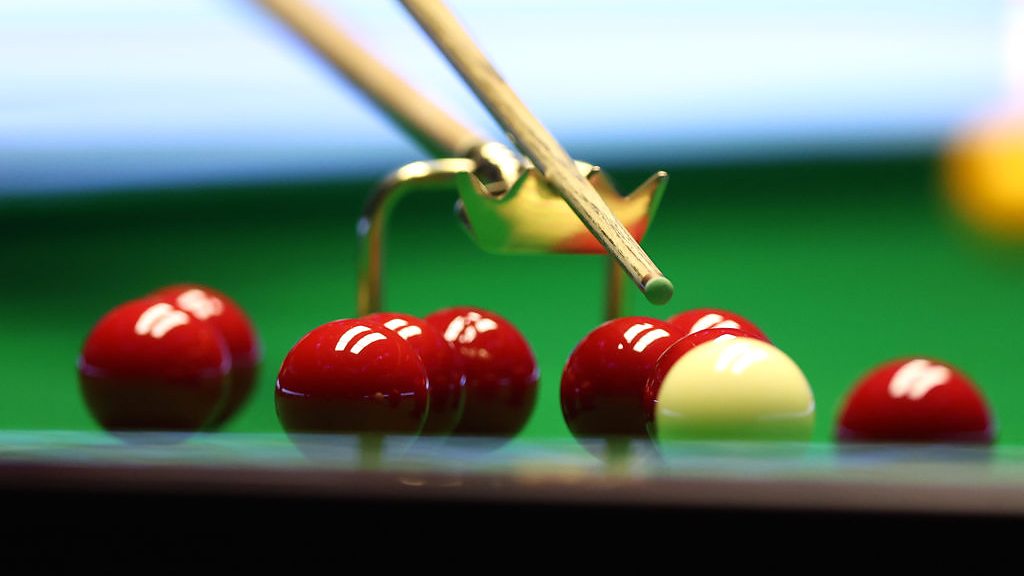 Game Changers - Terry Teeman at Woking Snooker Centre - BBC Sounds