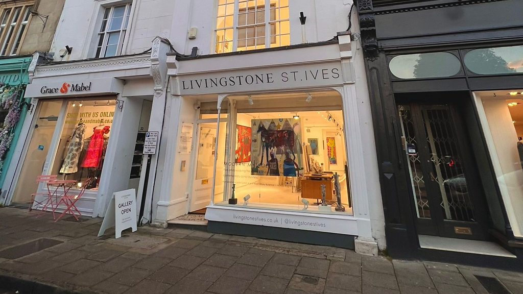 Upload with Daniel Pascoe - Cornish gallery seeks new talent in annual 'Open Call' - BBC Sounds