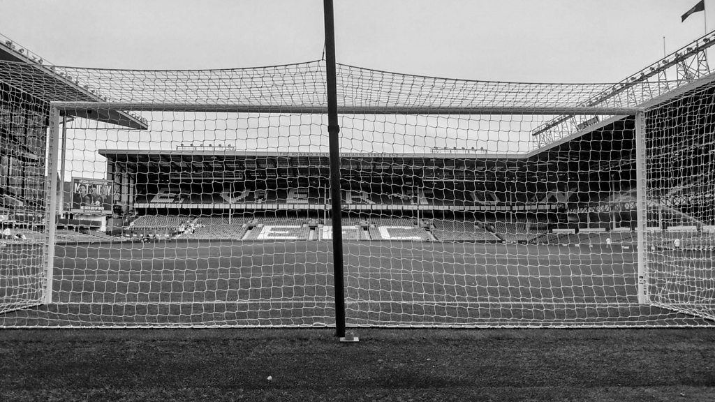 Total Sport Merseyside - Former Everton goalkeeper, Paul Gerrard, pays ...