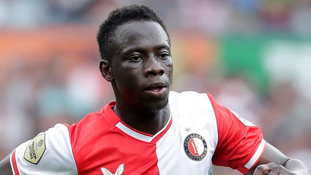 BBC Radio Sussex Sport - Voetball International football writer Lentin ...