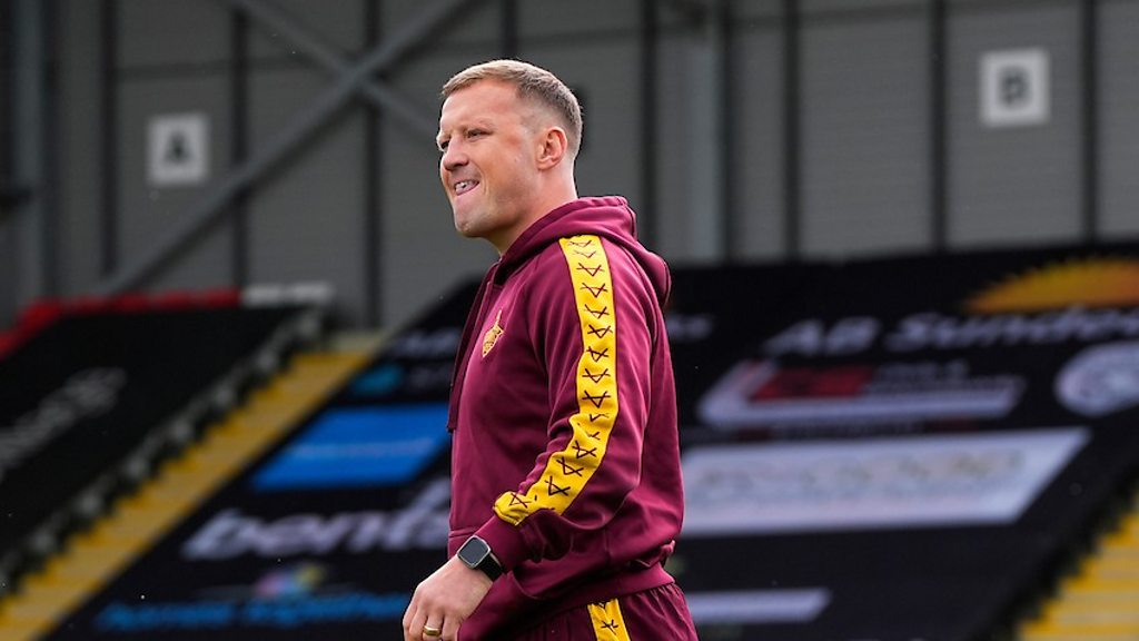 West Yorkshire Sport Daily - Giants 16-8 Red Devils: Luke Robinson ...