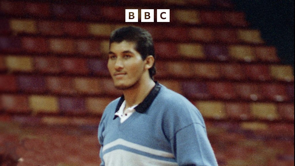 Witness History - Giant Gonzalez: from NBA star to WWE wrestler - BBC ...