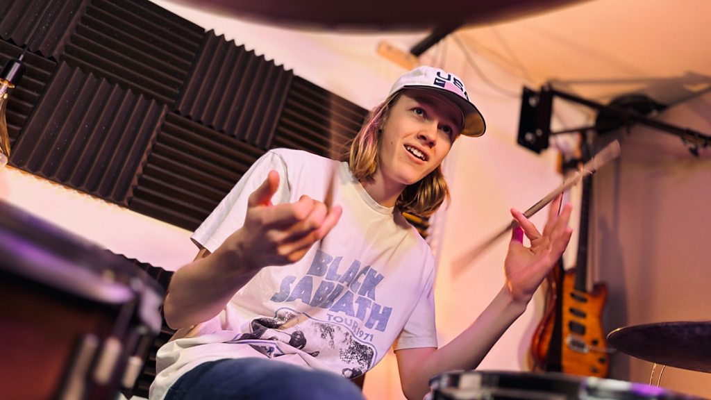 Upload with Nina Das Gupta - Stratford drummer's 'insane' tricks go ...