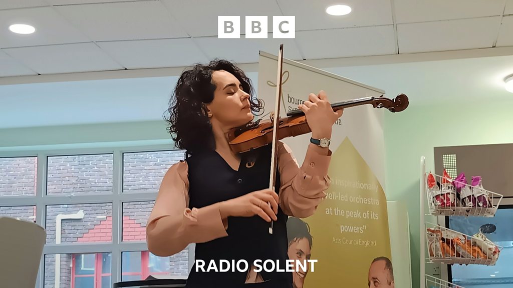 Acclaimed solo violinist plays at Dorset Hospital - BBC Sounds
