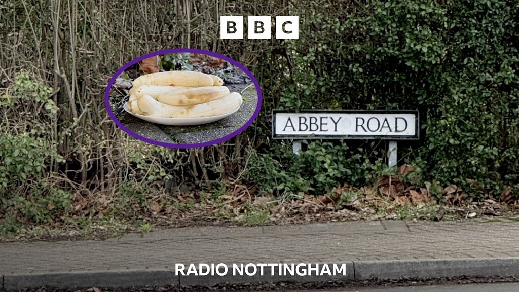 Beeston: 'Mystery' plate of bananas fails to appear this month - BBC Sounds