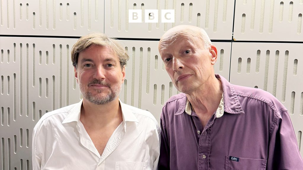 The Comedy Club Interviews - Bob Sinfield 1/1 - BBC Sounds