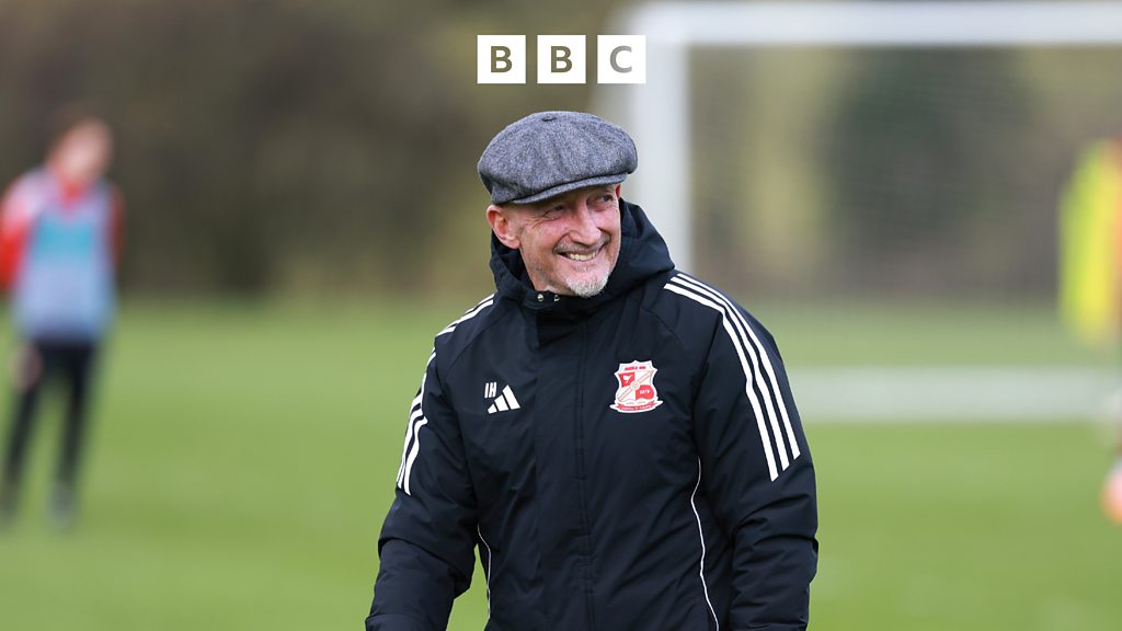 Swindon Town - 'You’ve got to be over 25…to know who I am' - BBC Sounds