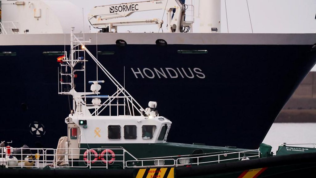 BBC Audio | Weekend | Anger and fear as virus-hit cruise ship arrives ...