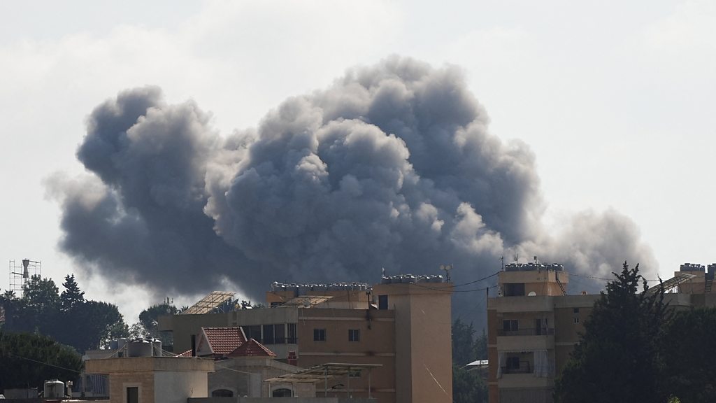 Newsday - Dozens killed in Israeli srikes on southern Lebanon - BBC Sounds